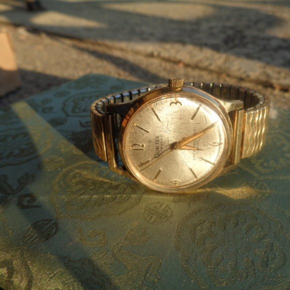 Vintage | Accessories | Vintage Qualtex Self Winding Serial 82 | Poshmark